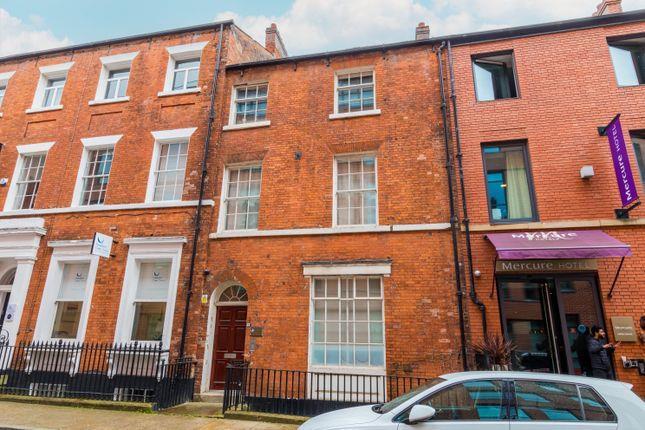 22 YORK PLACE, LEEDS, LS1 2EX 2 bed apartment - £875 pcm (£202 pw)