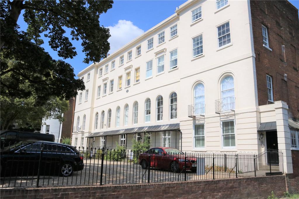 Heritage Court, Castle Hill, Reading... 2 bed apartment - £1,550 pcm (£ ...