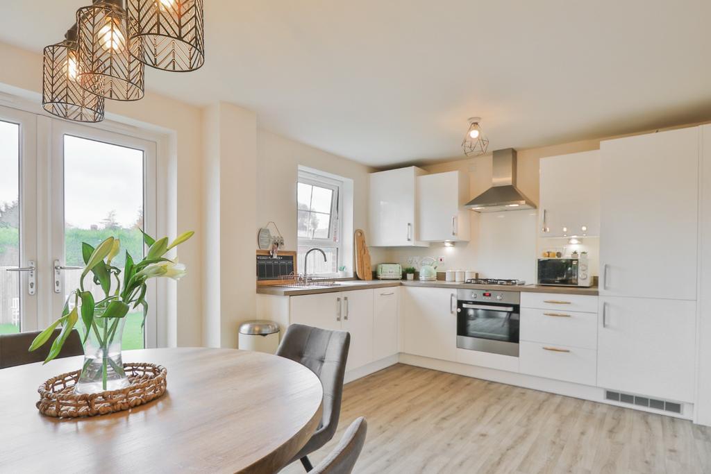 Jack Harrison Avenue, Cottingham... 3 bed semi-detached house - £250,000