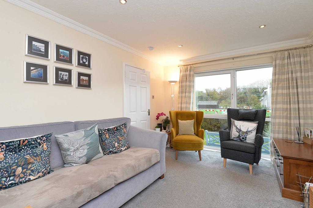 32 Craighall Crescent, Trinity, Edinburgh, EH6 4RZ 3 bed semi-detached ...