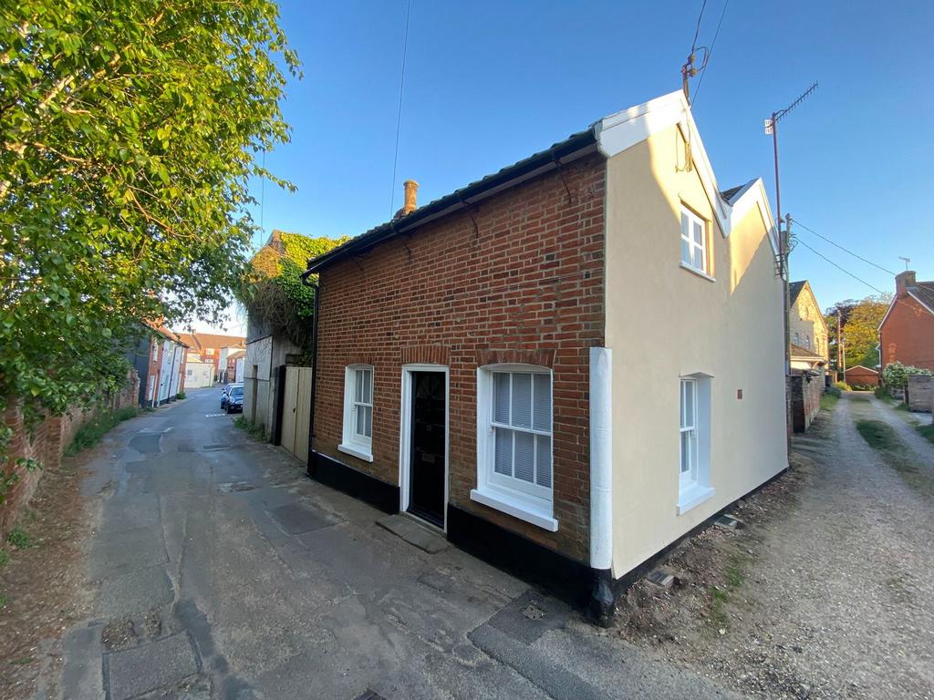 Sun Lane, Woodbridge, Suffolk 2 bed cottage - £300,000