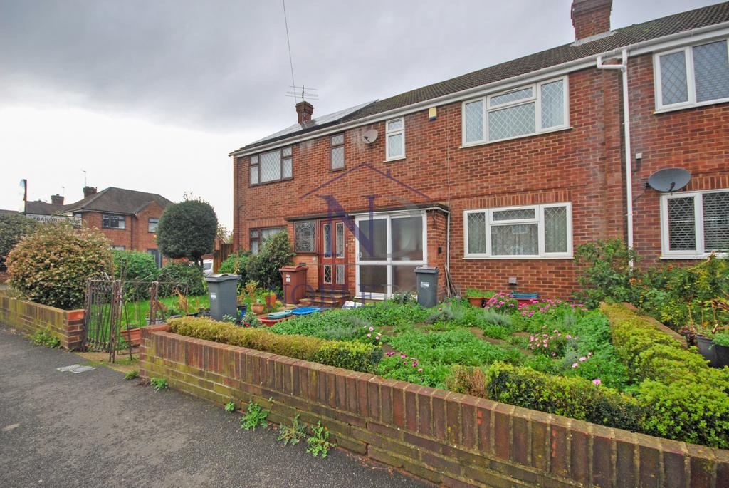 Feltham, TW13 3 bed terraced house - £1,825 pcm (£421 pw)