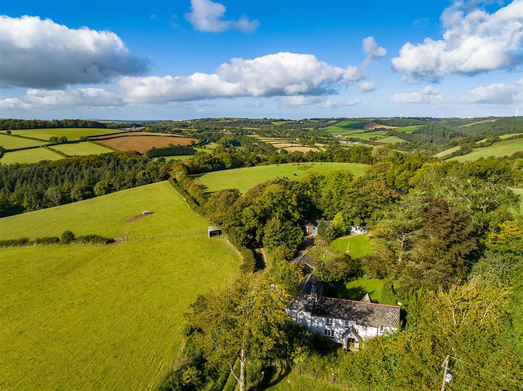 Cardinham | North Cornwall 5 bed detached house - £950,000