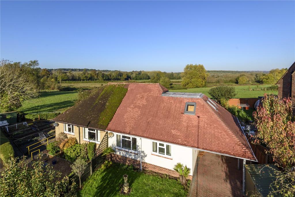 Twyford, Winchester, Hampshire, SO21 3 bed semi-detached house - £600,000