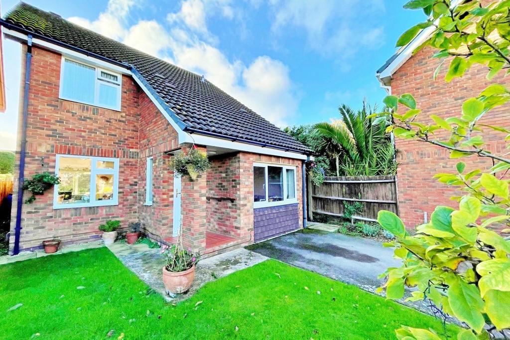 Littledown 3 bed detached house - £485,000