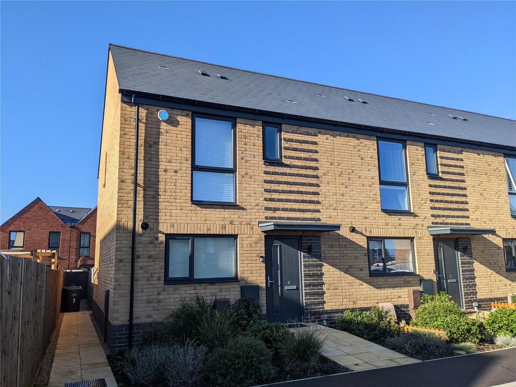 Victorious Close, Lee-On-The-Solent... 2 bed end of terrace house - £ ...