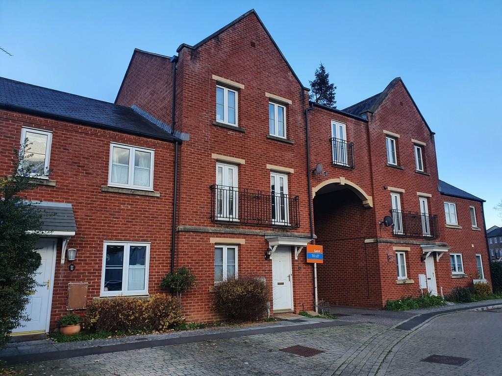 Fleming Way, Exeter 5 bed townhouse - £3,034 pcm (£700 pw)