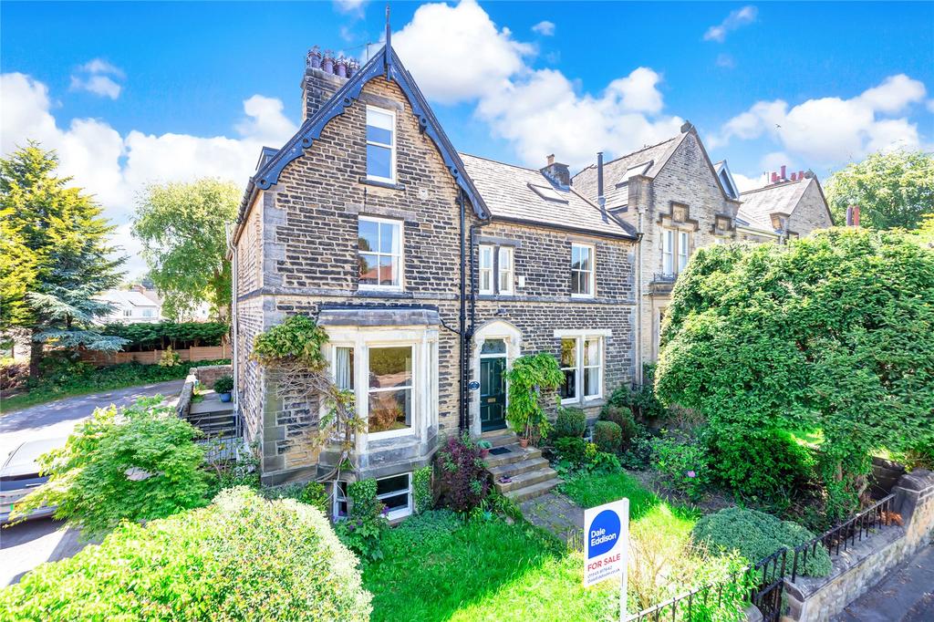 Wheatley Lane, Ben Rhydding, Ilkley, West Yorkshire, LS29 5 bed end of ...