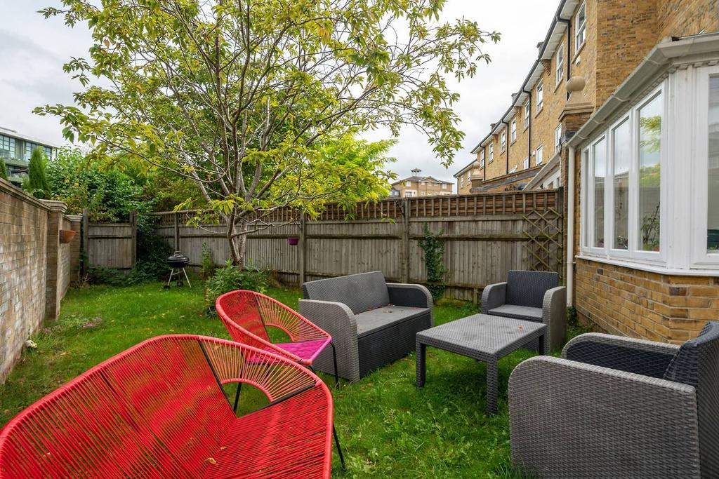 Trinity Church Road, Castelnau... 4 bed end of terrace house - £5,000 ...