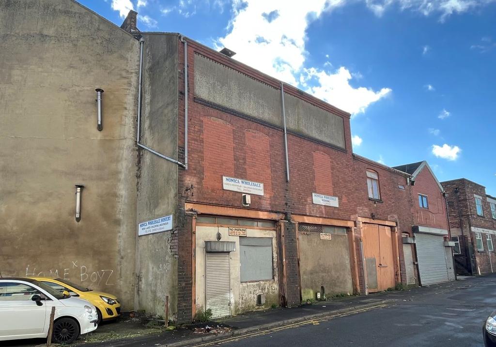 Building on Remer Street... Warehouse - £10,000