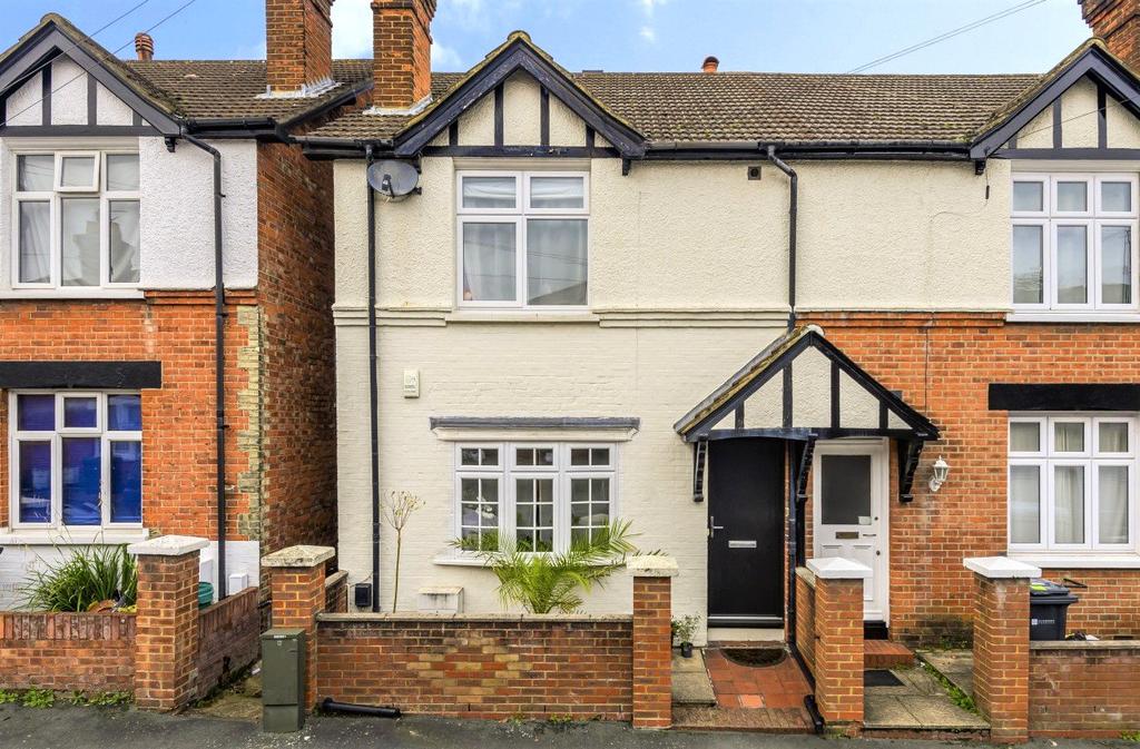 Rupert Road, Guildford, GU2 3 bed semi-detached house - £675,000