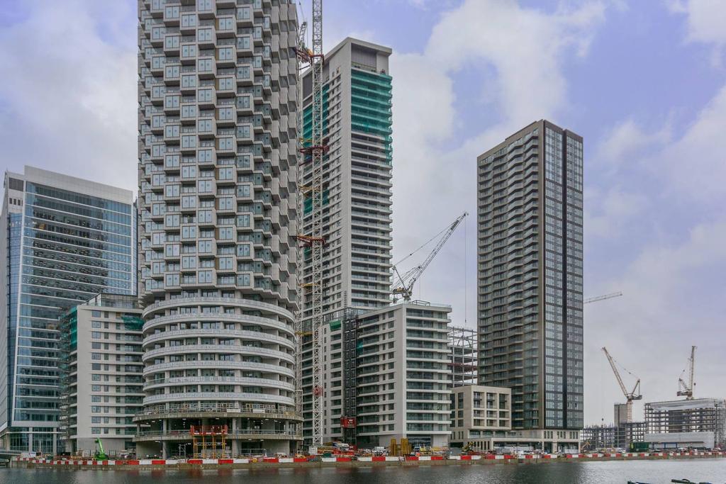 10 Park Drive, Canary Wharf, London, E14 1 bed flat - £2,817 pcm (£650 pw)