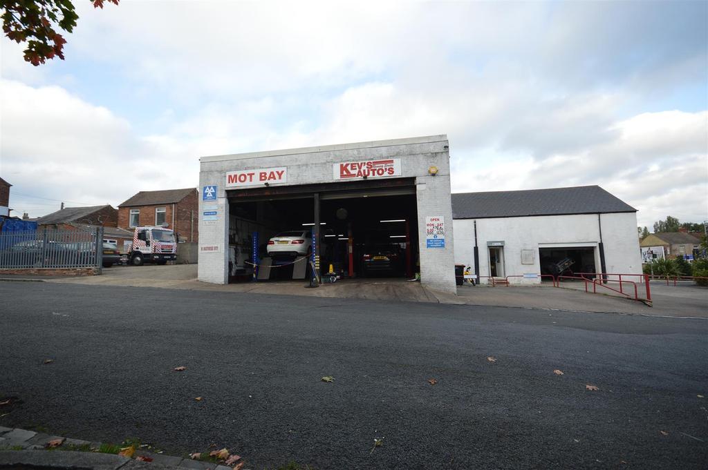 Garage, Workshop Hutton Terrace, Willington, Crook Property for sale ...