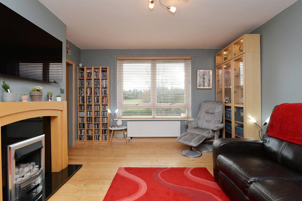 4 Hillhouse Terrace, Kirknewton, EH27 8AL 2 bed flat for sale - £115,000
