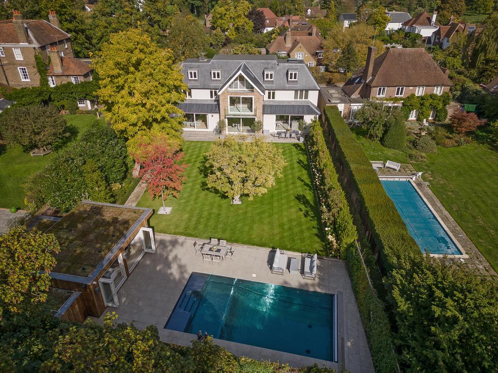 Sudbrook Gardens, Richmond, TW10 5 bed detached house - £30,000 pcm (£ ...