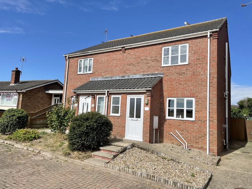 The Craft Winterton On Sea 3 Bed Semi Detached House £950 Pcm £219 Pw