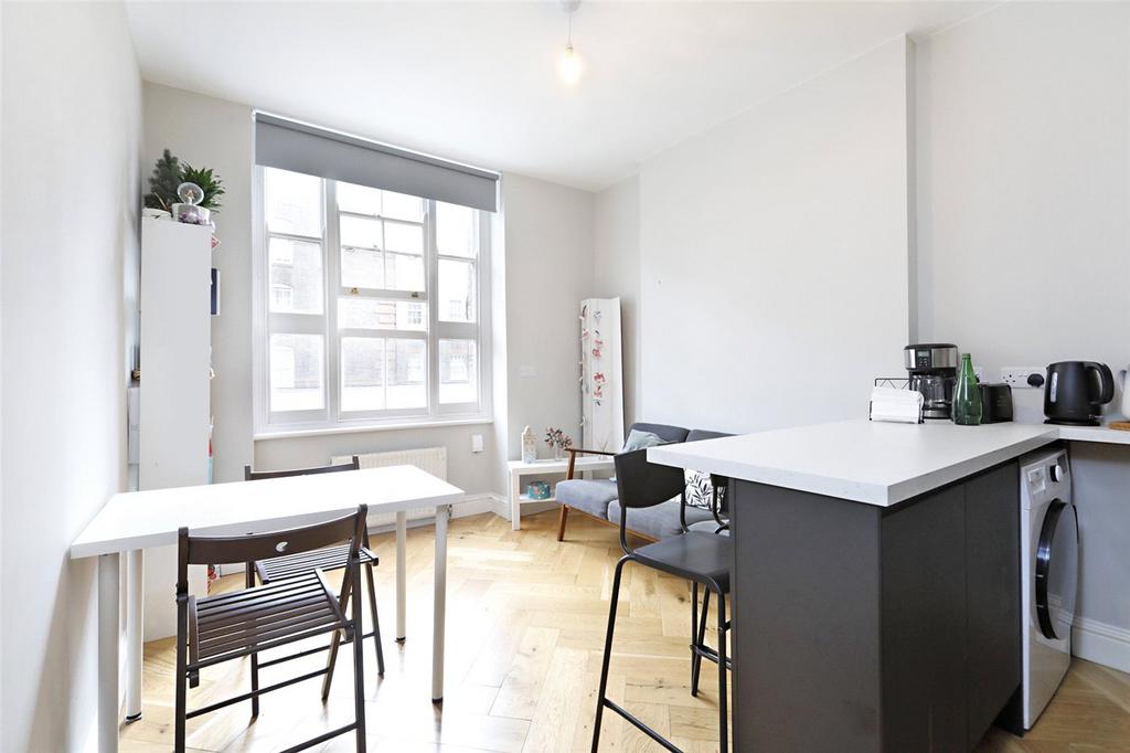 Clerkenwell Road, London, EC1R 1 bed apartment - £435,000