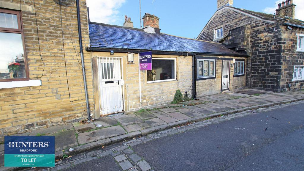 Knights Fold, Bradford, BD7 1 bed cottage - £550 pcm (£127 pw)