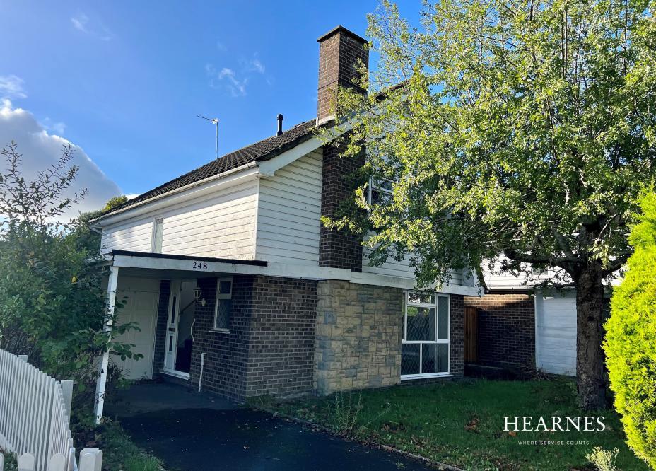 Runnymede Avenue, Bearwood, BH11 9SR 2 bed detached house - £375,000