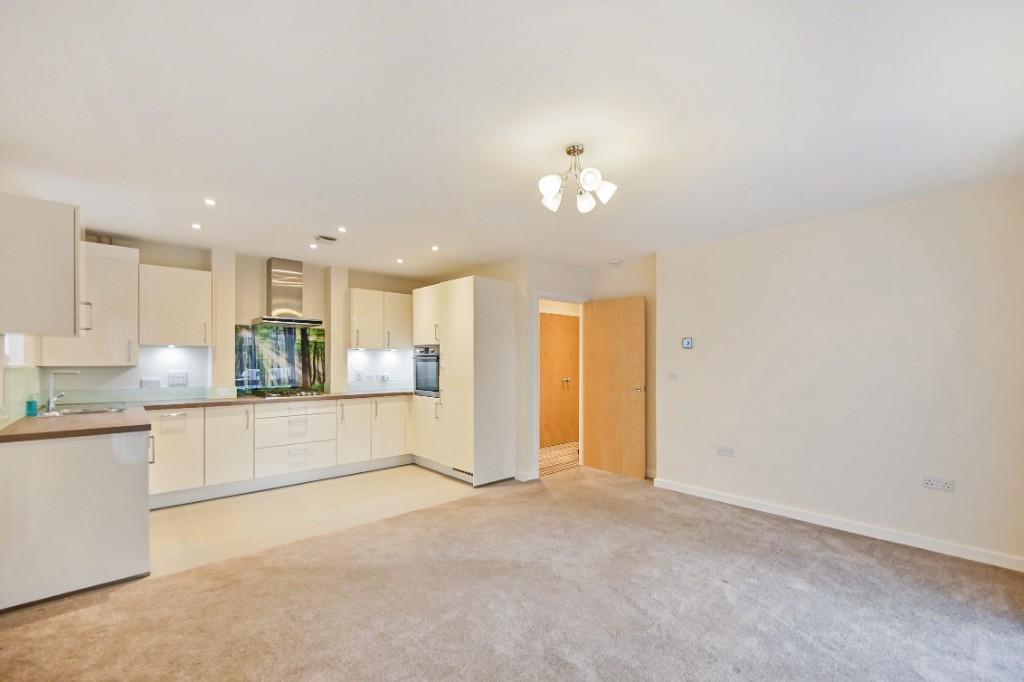 Pavilion View, Ashford TN23 2 bed coach house - £275,000