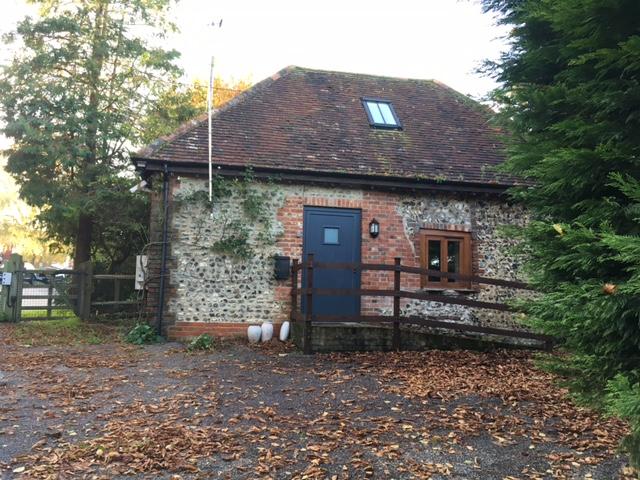 Kings Barn Lane, Steyning BN44 1 bed barn conversion - £900 pcm (£208 pw)