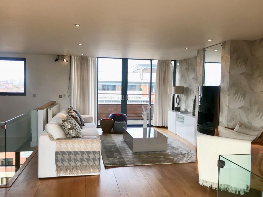 Triplex, King Edwards Wharf... 3 bed triplex - £3,000 pcm (£692 pw)
