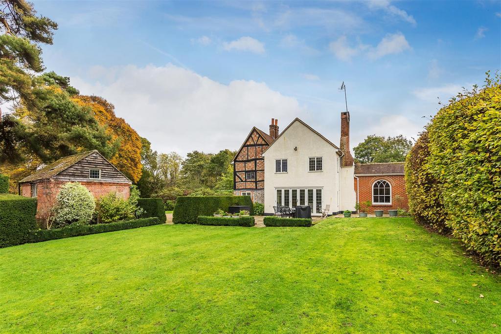 Queen Street, Gomshall, Guildford 5 bed detached house - £2,250,000