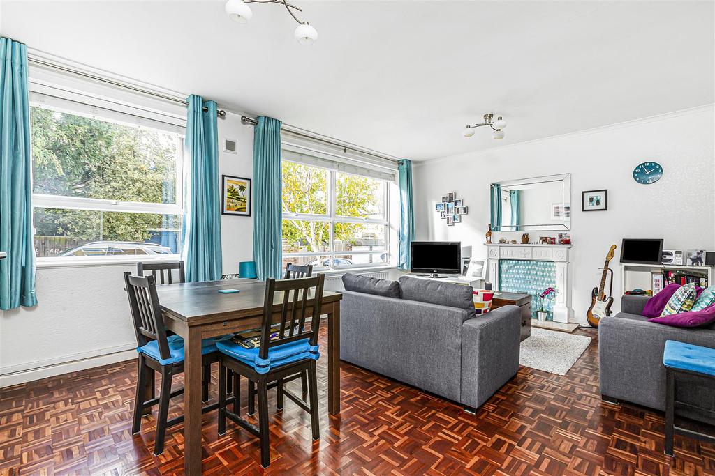 Derby Road, East Sheen, SW14 2 bed flat - £425,000