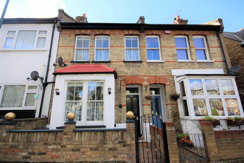 Nightingale Lane, Wanstead 3 bed terraced house - £2,250 pcm (£519 pw)