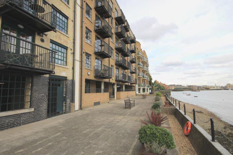 Merchant Court, Wapping, E1W 1 bed flat - £2,600 pcm (£600 pw)