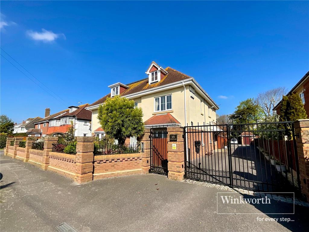 Stuart Road, Highcliffe... 2 bed apartment for sale - £240,000