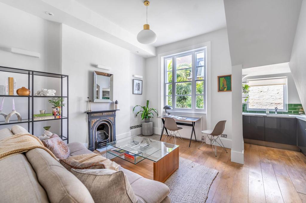Basing Street, Notting Hill, London, W11 1 bed flat - £650,000