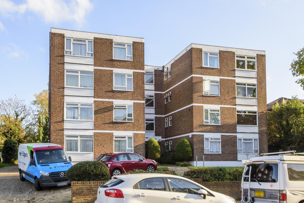 Nether Street, Finchley, N3 2 bed flat - £350,000