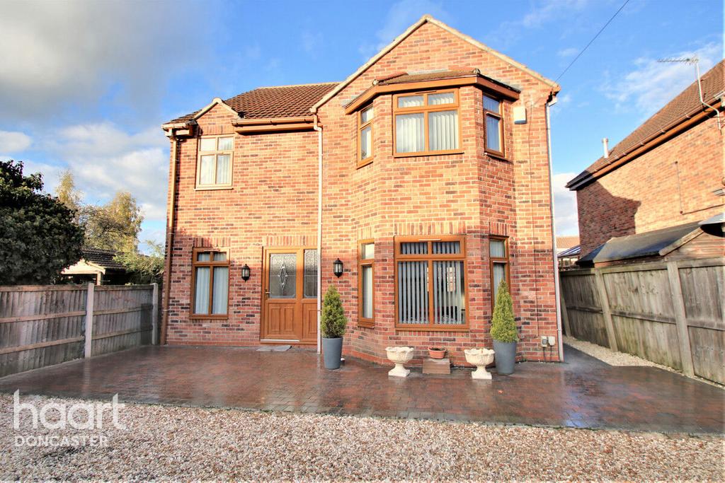 Station Road, Doncaster 4 bed detached house - £330,000