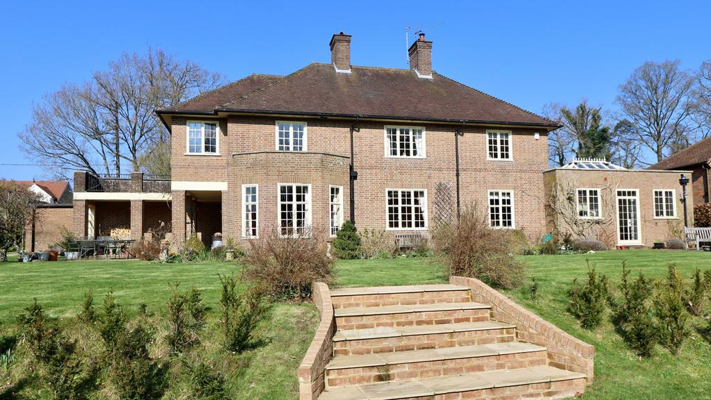 Martinsend Lane, Great Missenden, HP16 5 bed detached house - £2,100,000