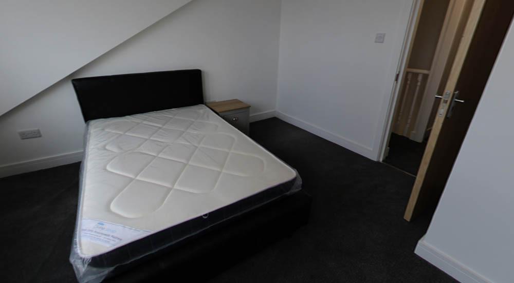 Royal Park Avenue, Leeds 6 bed house - £650 pcm (£150 pw)