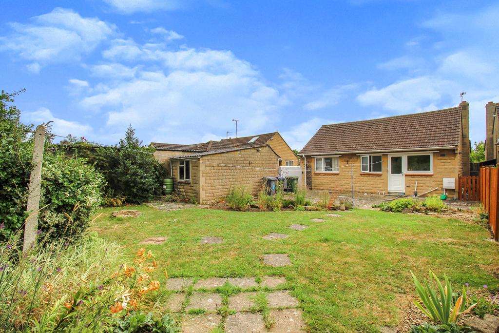 Delamere Road, Trowbridge 2 bed bungalow - £300,000