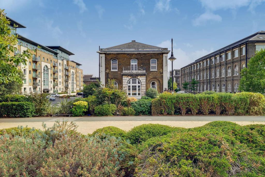 Building 49, Woolwich, London, SE18 2 bed flat - £2,300 pcm (£531 pw)