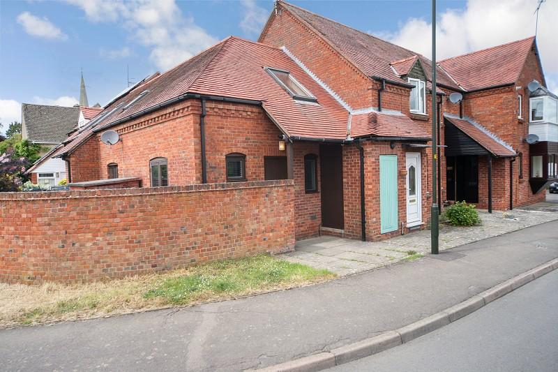 St George's Close, Moreton-In-Marsh... 2 bed semi-detached house - £925 ...