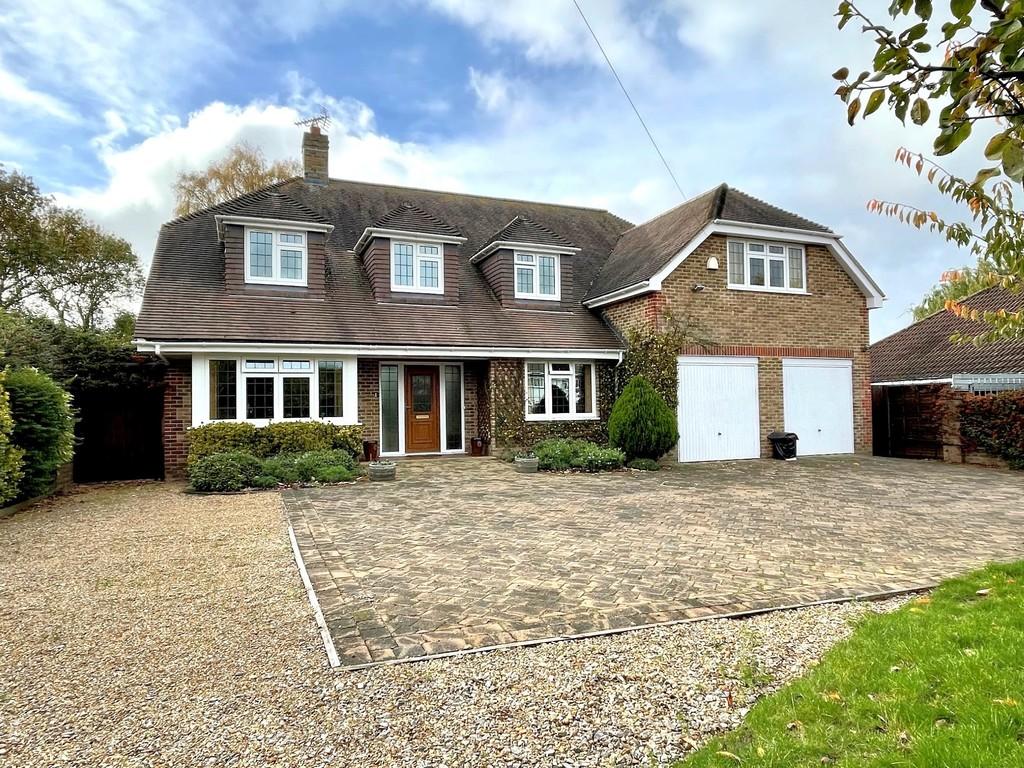 Warsash Road, Titchfield Common 5 bed detached house - £950,000