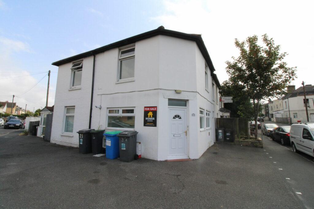 Windham Road, Bournemouth, BH1 4RW 4 bed terraced house - £295,000