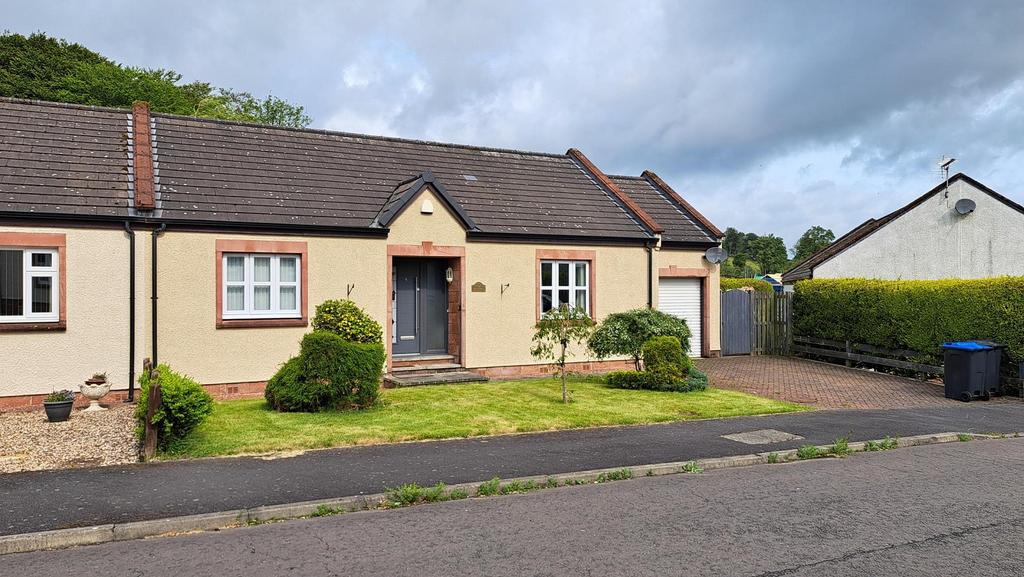 5 MacLean Drive, Johnstonebridge... 2 bed semi-detached bungalow - £800 ...