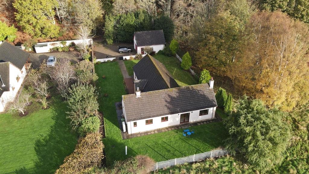 The Hollies 1 Dalmore Gardens, Alness... 3 bed detached bungalow - £290,000