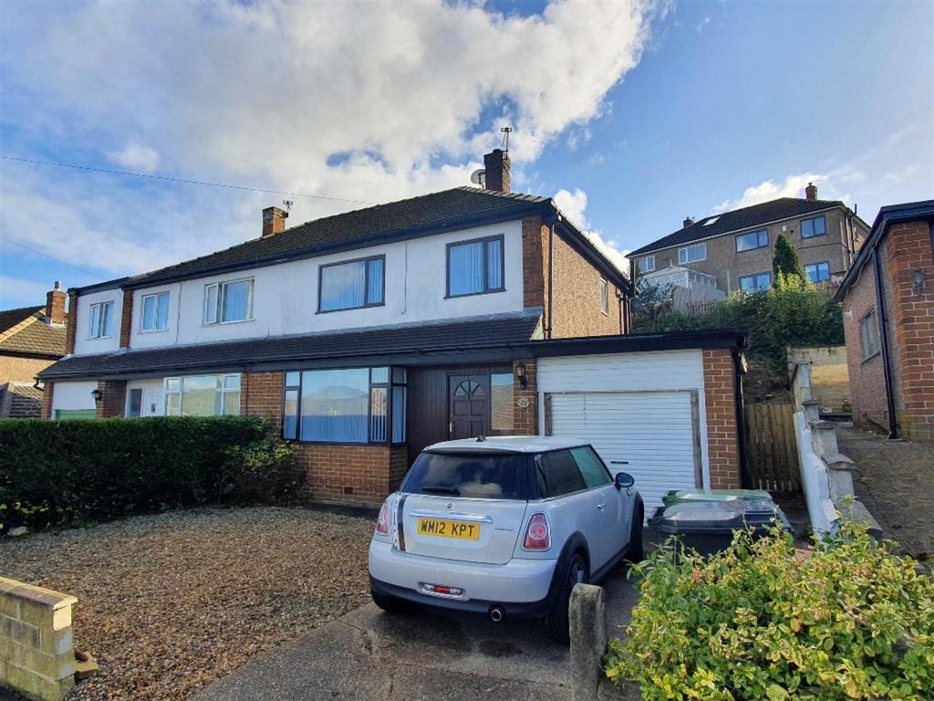 Greenside Crescent, Waterloo 3 bed semi-detached house - £185,000