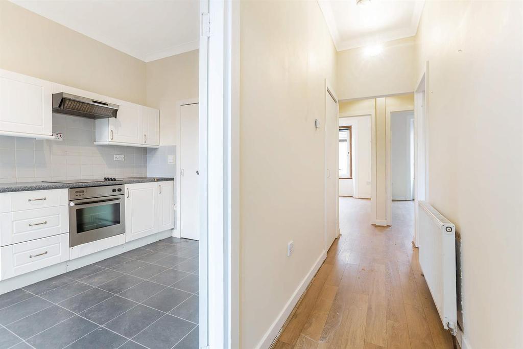 8b New Row, Perth 2 bed flat - £680 pcm (£157 pw)