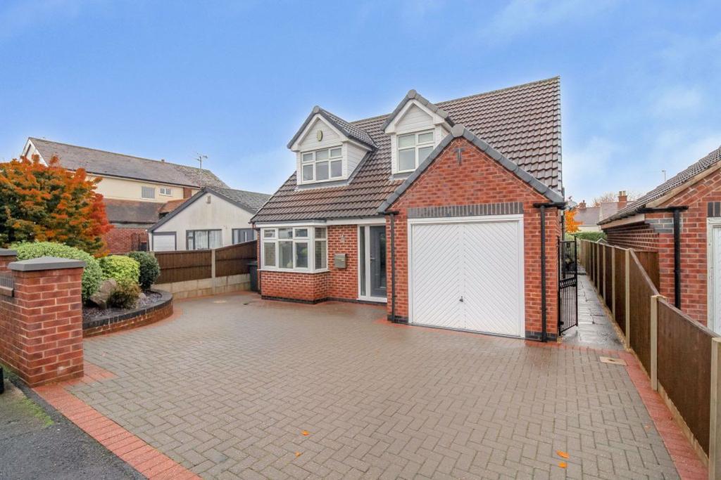 Temple Drive, Nuthall, Nottingham, NG16 1BE 3 bed detached house - £ ...