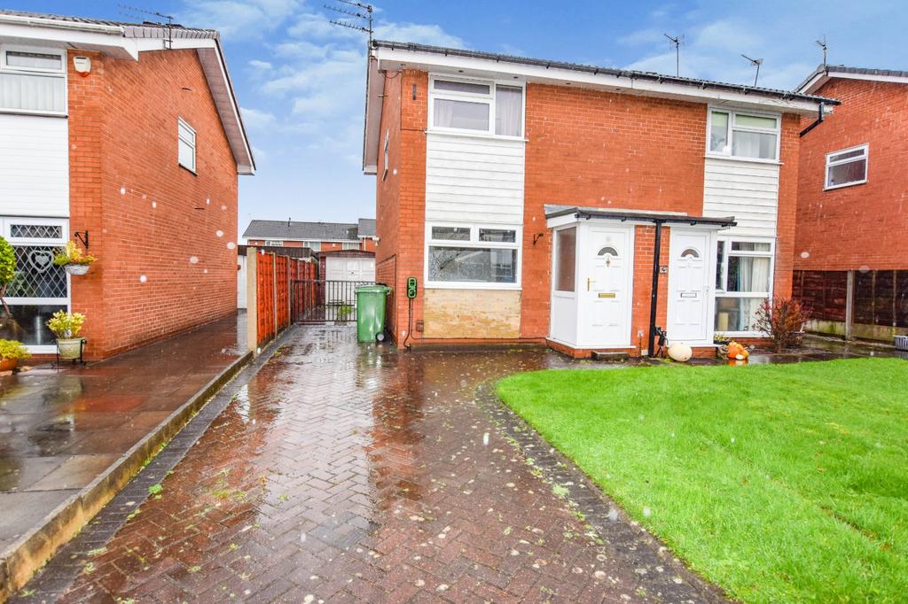 Timperley, Cheshire, WA15 2 bed semi-detached house - £1,000 pcm (£231 pw)