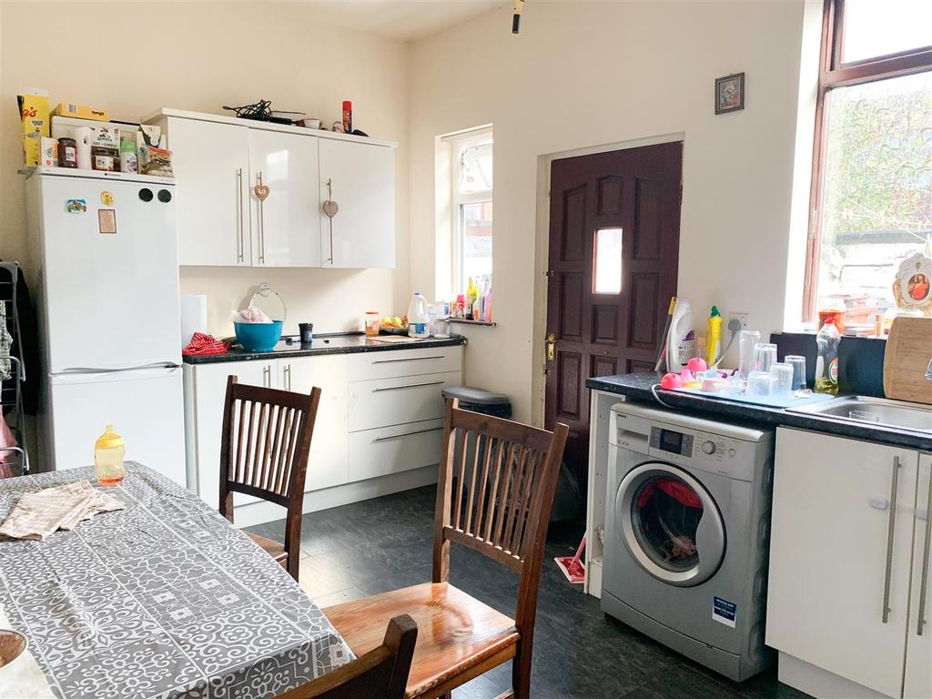 Lingard Street, Leigh WN7 2AQ 2 bed house - £105,000