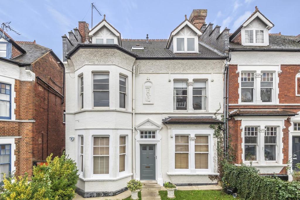 Coleridge Road, Crouch End 2 bed flat - £600,000