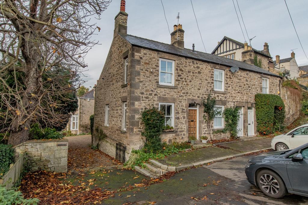 Corbridge NE45 2 bed end of terrace house - £795 pcm (£183 pw)